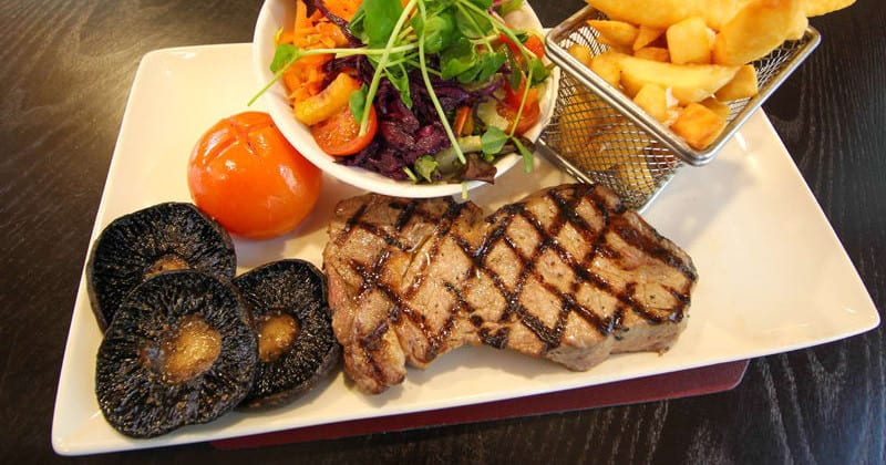 Dine at Flame Restaurant in Swindon | Blunsdon House Hotel